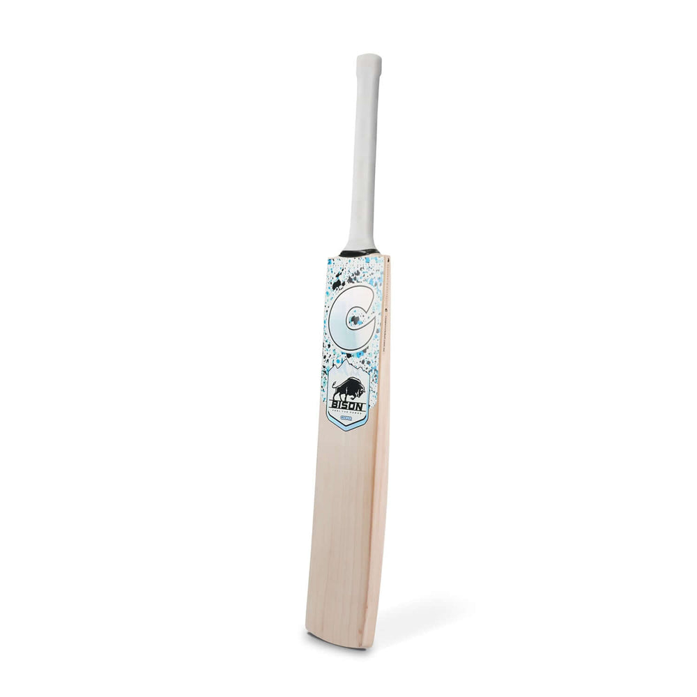 Buy Cricket Bats Online | Cricket Accessories Shop - Cooper Cricket