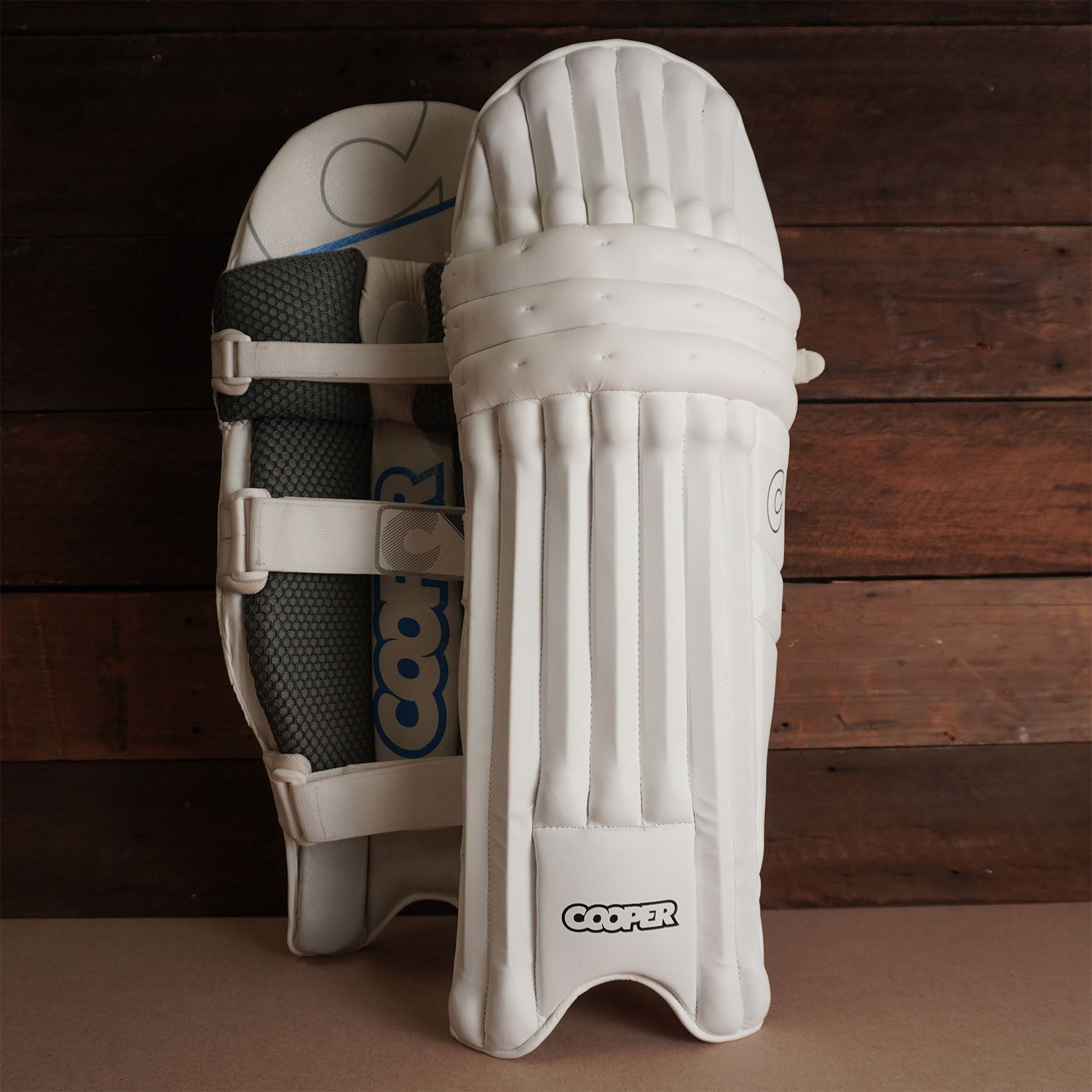 Batting AM7 Pads - Cooper Cricket
