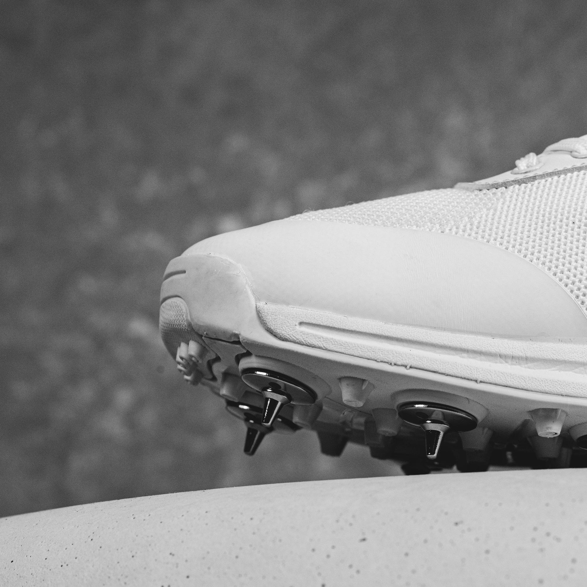 IDONEUS ID1 Cricket Shoes - Superior Grip & Stability